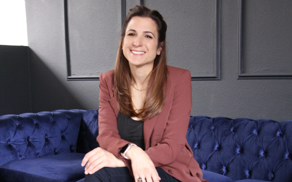 Natalie Duque: Bridging the Gap Between Pain and Hope through Song