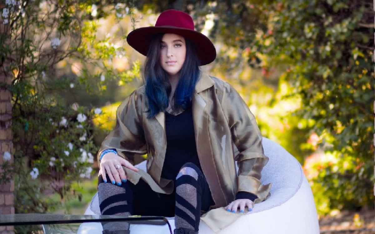 Devorah Drops Powerful New Album 'I Am'